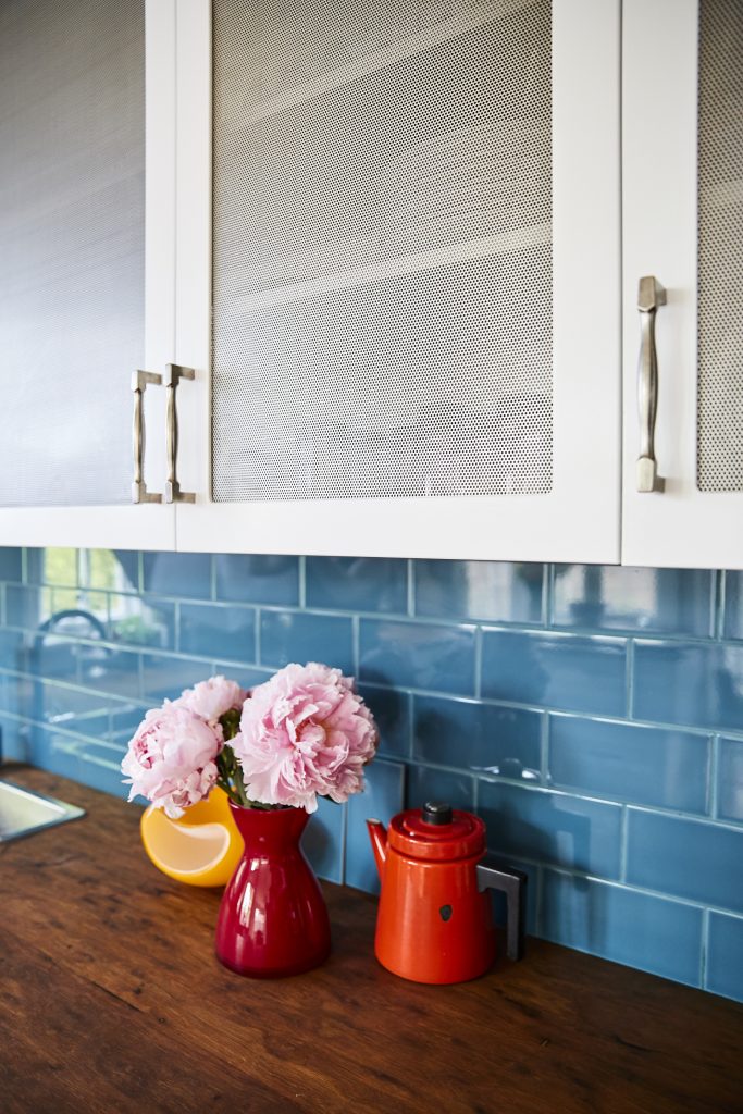 Kitchen turquoise tiles - INSIDESIGN